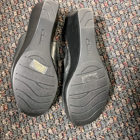 Clarks | Shoes | Black Wedge Sandals Worn Inside Once Soles Look New ...
